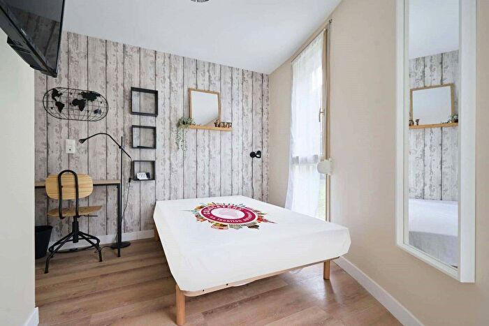 Appartement à louer - Centre Ville, Reims - 1 pièce