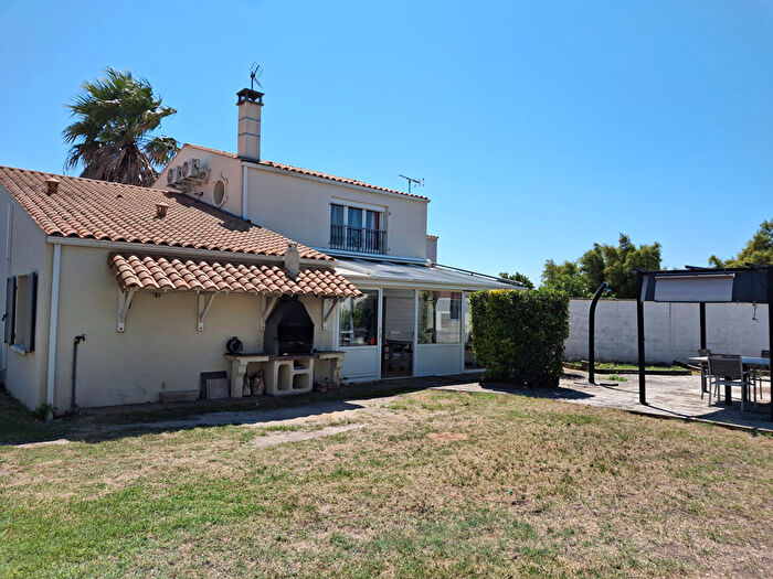 Maison à vendre - Yves - 5 pièces - 3 chambres