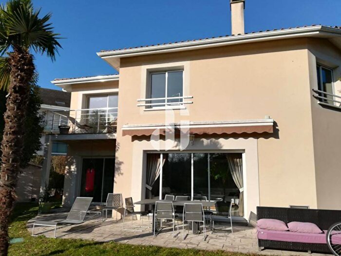 Maison 6 pièces à louer à Gradignan