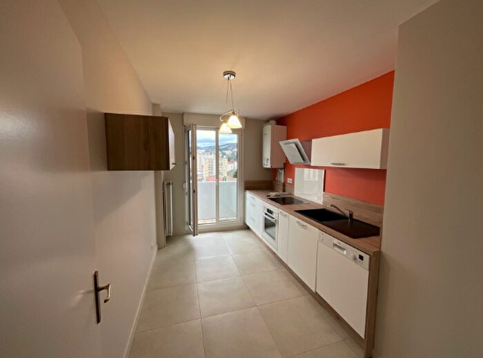 Saint-Étienne, Bernay, Valfuret : Appartement 3 pièces à louer