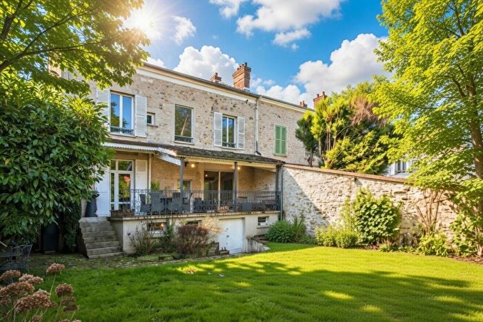 Maison à vendre - Nemours, Centre-ville - 8 pièces - 5 chambres