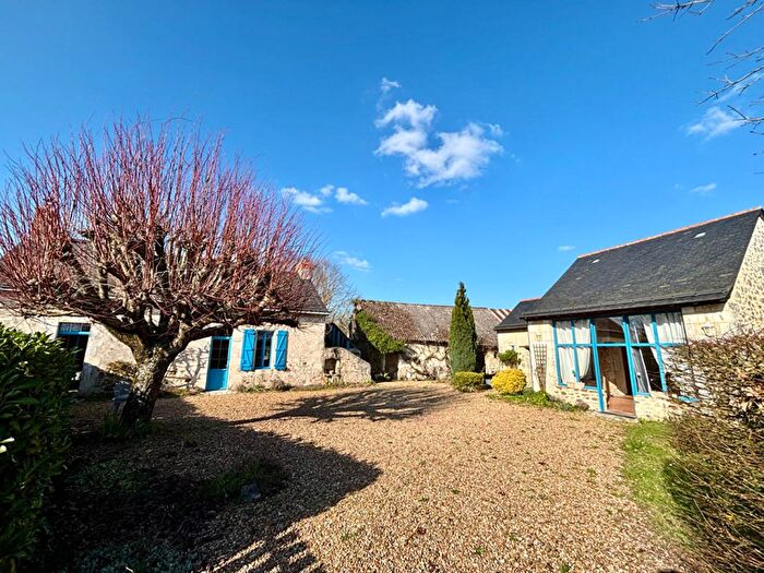 Maison 10 pièces à Baugé, à vendre
