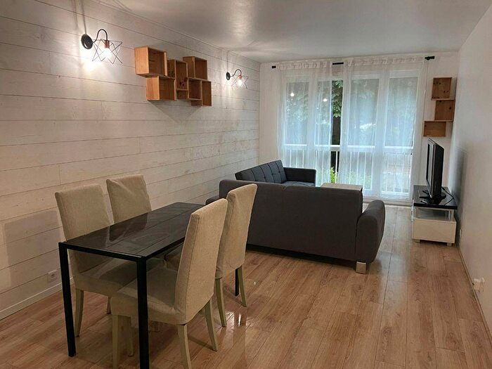 Appartement à louer - Chilly-Mazarin - 3 pièces - 2 chambres