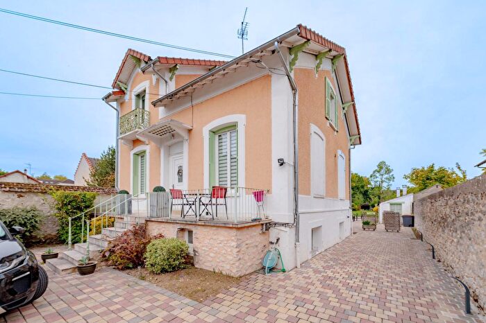 Maison à vendre - Montereau-Fault-Yonne, Ville basse - 7 pièces - 4 chambres