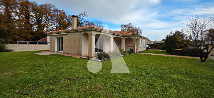 Maison à vendre - Breuillet - 6 pièces - 4 chambres