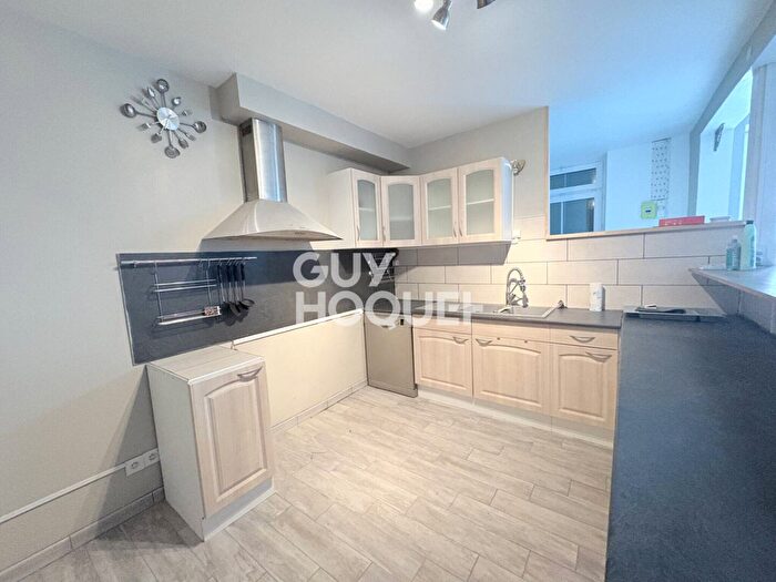 Maison à louer - Saint-Pierre-La-Noue - 4 pièces - 3 chambres