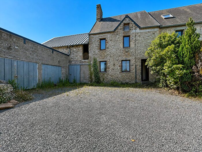 Gouville-sur-Mer : Maison 4 pièces à vendre
