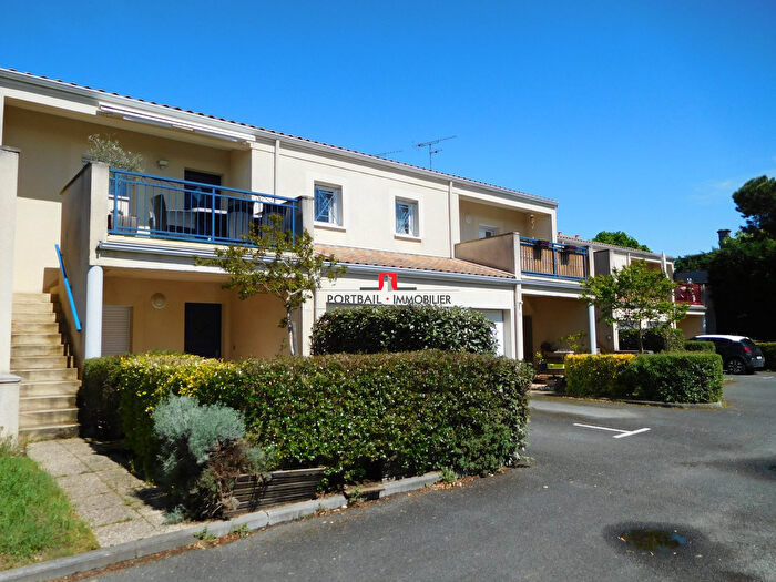 Appartement à louer - Saint-André-de-Cubzac - 3 pièces - 2 chambres