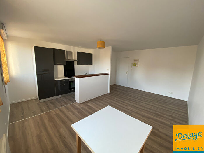 Appartement à louer - Limoges, Centre-ville, Hôtel de Ville, Emailleurs - 1 pièce