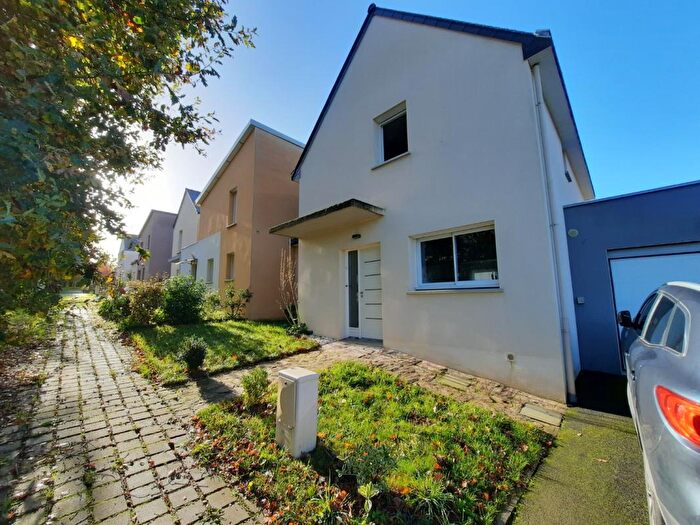 Maison 5 pièces à louer à Goven