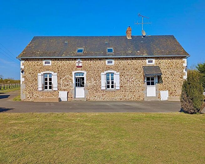 Maison à vendre - Sacé - 7 pièces - 4 chambres