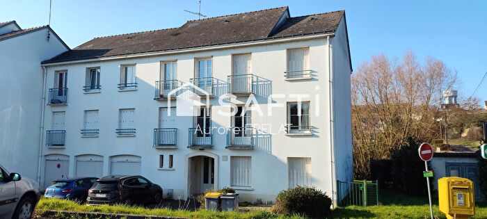 Appartement à vendre - Sainte-Maure-de-Touraine - 4 pièces - 3 chambres