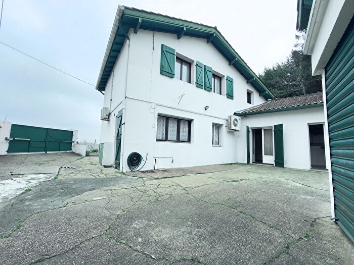 Maison à vendre - Bidart - 8 pièces - 5 chambres