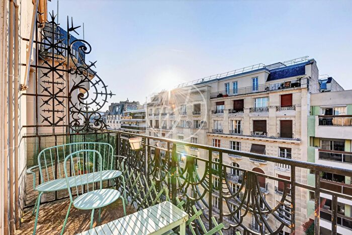 Appartement à vendre - Paris e , Porte de Saint-Cloud, Auteuil-Sud - 4 pièces - 2 chambres