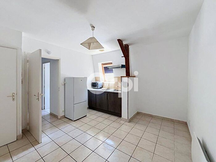 Urbain, Terrasson-Lavilledieu : Appartement 2 pièces à louer