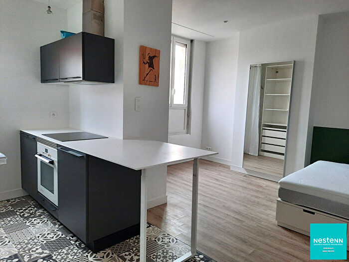 Appartement à louer - Bordeaux, La Bastide - 1 pièce - 1 chambre