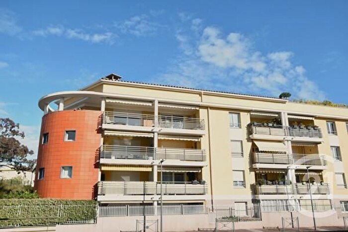 Appartement à vendre - Saint-Raphaël, Centre-ville - 4 pièces - 2 chambres