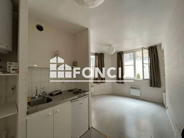 Appartement à louer - Centre, Chapelle des Buis, Besançon - 1 pièce