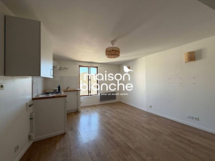 Appartement 3 pièces à Centre Ville, Saint-Maixent-l'École, à louer