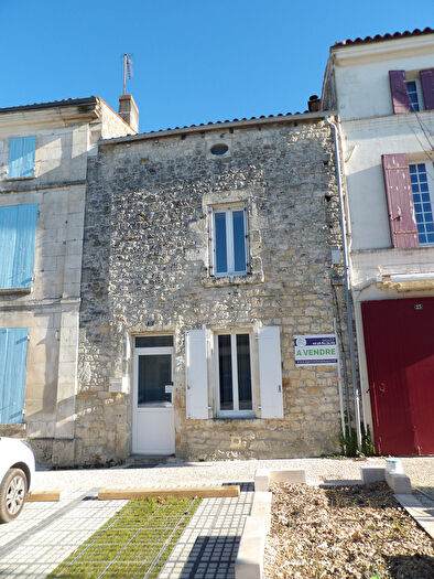 Maison à vendre - Saint-Savinien - 3 pièces - 2 chambres