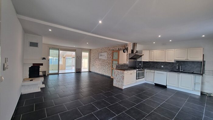 Maison à vendre - Villeneuve-lès-Béziers - 5 pièces - 4 chambres