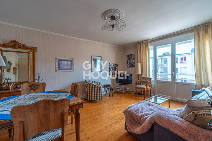 Appartement à vendre - Clermont-Ferrand, Cotes de Clermont - 4 pièces - 3 chambres