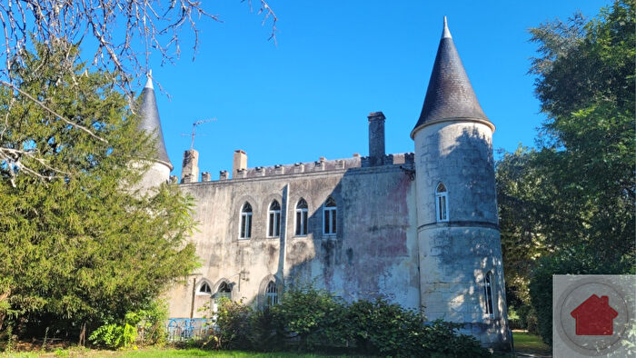 Maison à vendre - Saint-Loubès - 10 pièces - 6 chambres