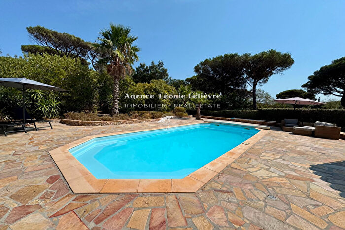 Maison à vendre - Roquebrune-sur-Argens - 4 pièces - 3 chambres