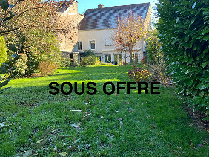 Maison à vendre - Choisey - 5 pièces - 4 chambres