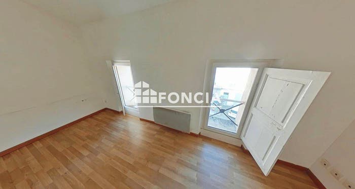 Trinquenaille, Arles : Appartement 2 pièces à louer
