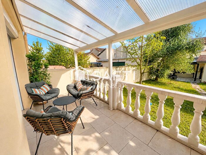 Drancy, L'Economie : Maison 6 pièces à vendre