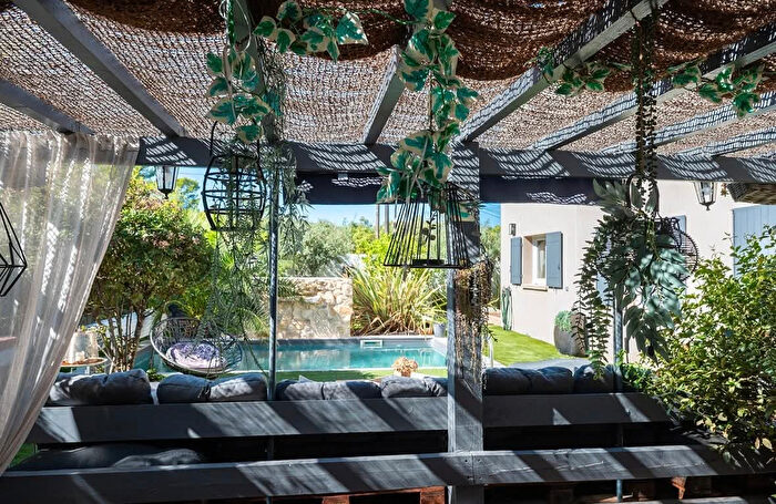 Maison à vendre - Rocbaron - 5 pièces - 4 chambres