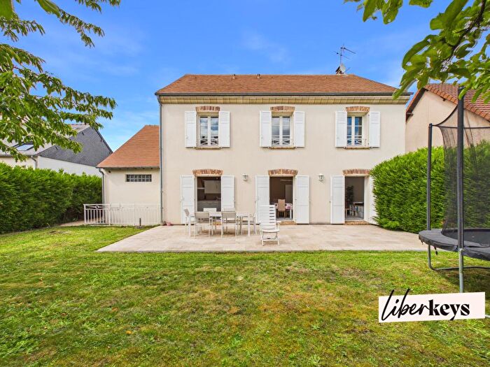 Maison 7 pièces à vendre à Les Clayes-sous-Bois, Ouest