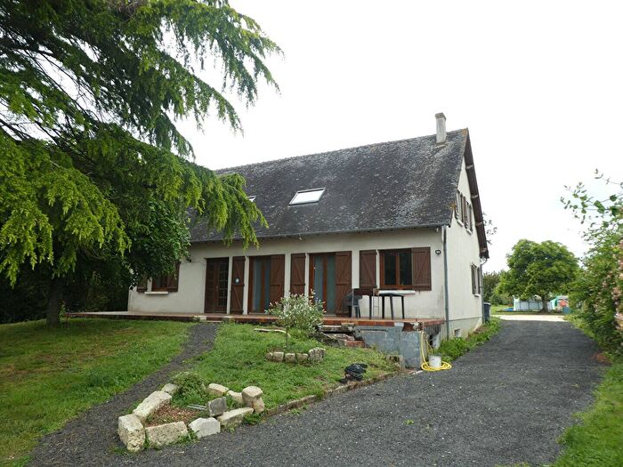 Maison 6 pièces à Saint-Maurice-sur-Aveyron, à louer