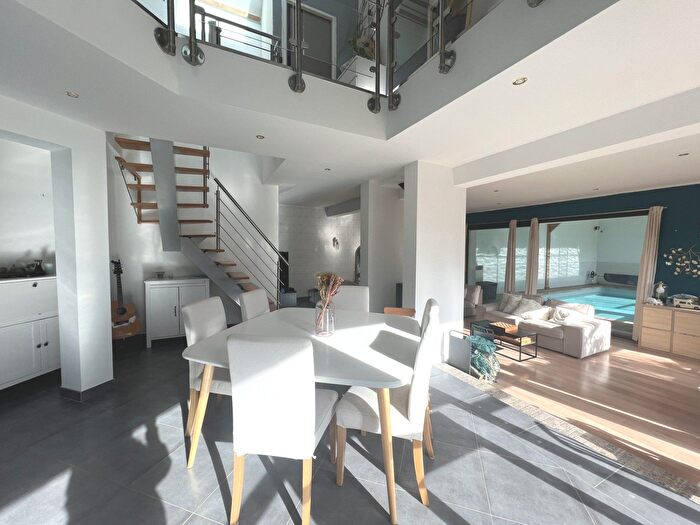 Maison à vendre - Saint-Jans-Cappel - 10 pièces - 4 chambres