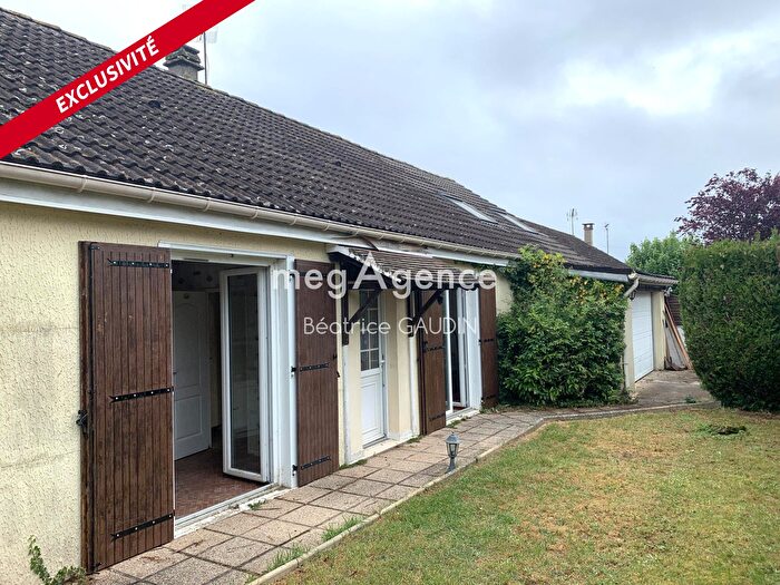 Maison 4 pièces à Chartainvilliers, à vendre