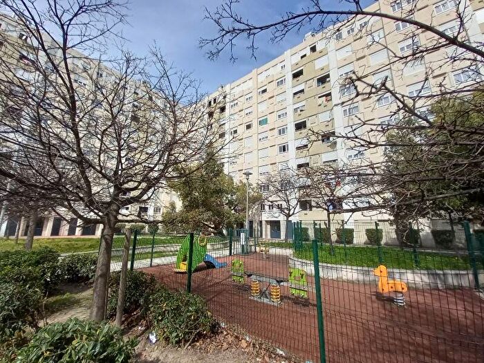 Appartement 4 pièces à Fontcouverte, Avignon, à louer