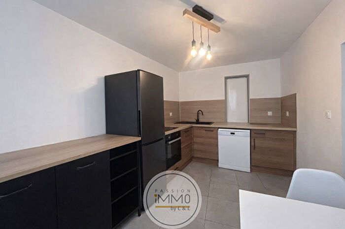 Maison à vendre - Peyruis - 4 pièces - 3 chambres