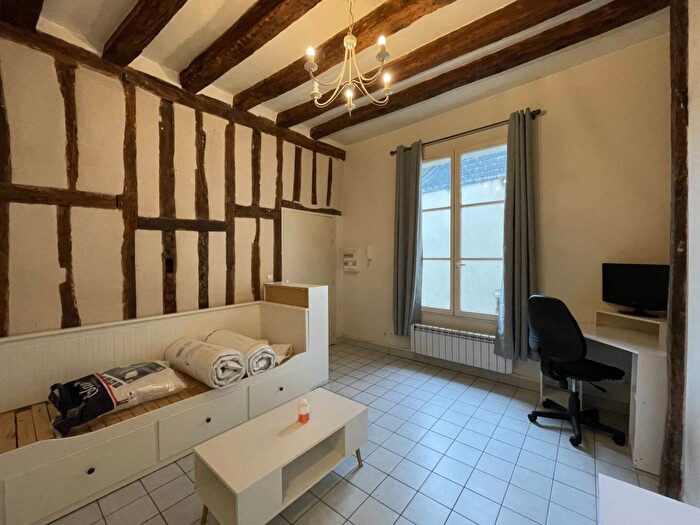 Appartement à louer - Centre, Tours - 1 pièce