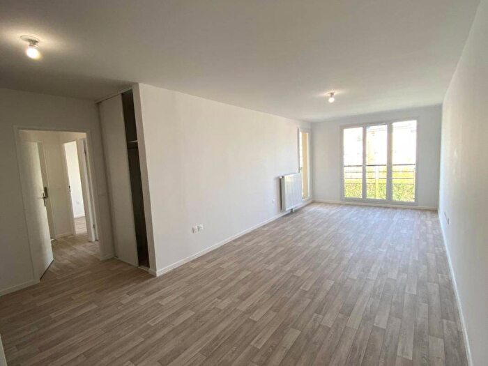Appartement à louer - Montconseil, Corbeil-Essonnes - 3 pièces - 2 chambres