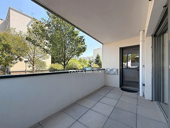 Bron, Le Terraillon : Appartement 3 pièces à vendre