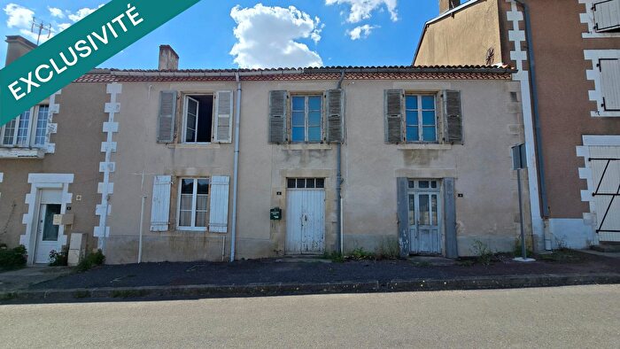 Lathus-Saint-Rémy : Maison 6 pièces à vendre
