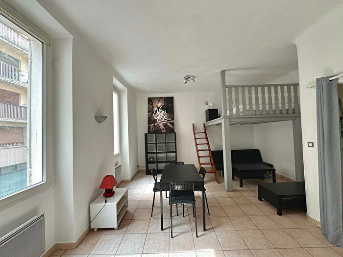 Appartement 1 pièce à Marseille 4ème, Les Chartreux, à louer