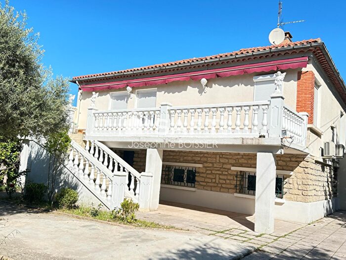 Maison à vendre - Carpentras, Ouest - 5 pièces - 4 chambres