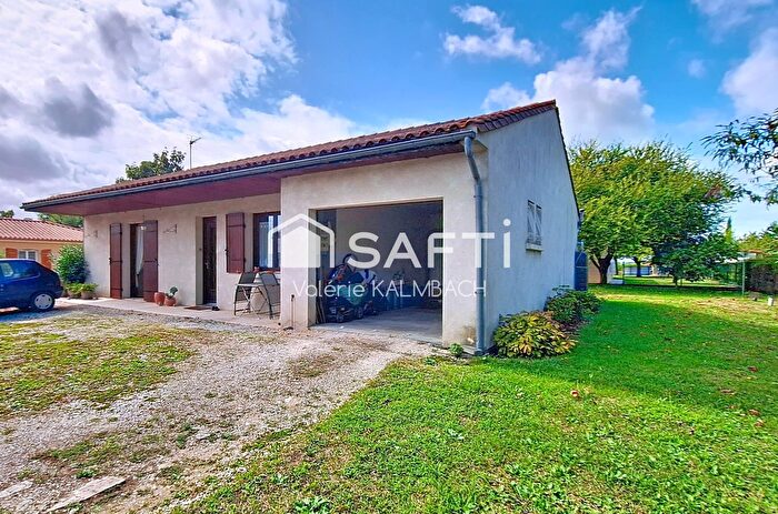 Maison à vendre - Châteaubernard - 4 pièces - 3 chambres