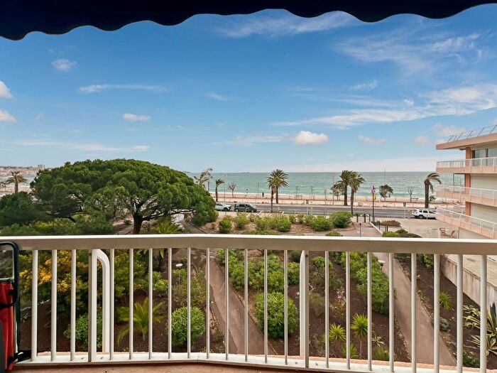 Appartement à vendre - Fréjus, Fréjus Plage - 3 pièces - 2 chambres