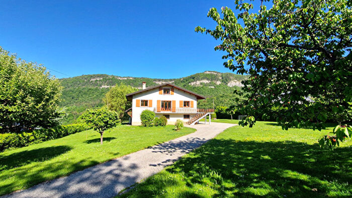 Maison 5 pièces à Montagnole, à vendre