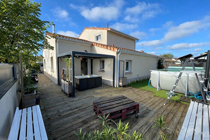 Maison à vendre - Bruges, Ausone, La Hutte, Le Grand Darnal - 8 pièces - 5 chambres