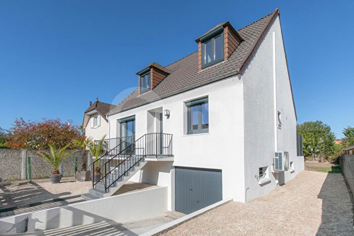 Maison à vendre - Boissy-Saint-Léger, Bois Clary - 6 pièces - 4 chambres