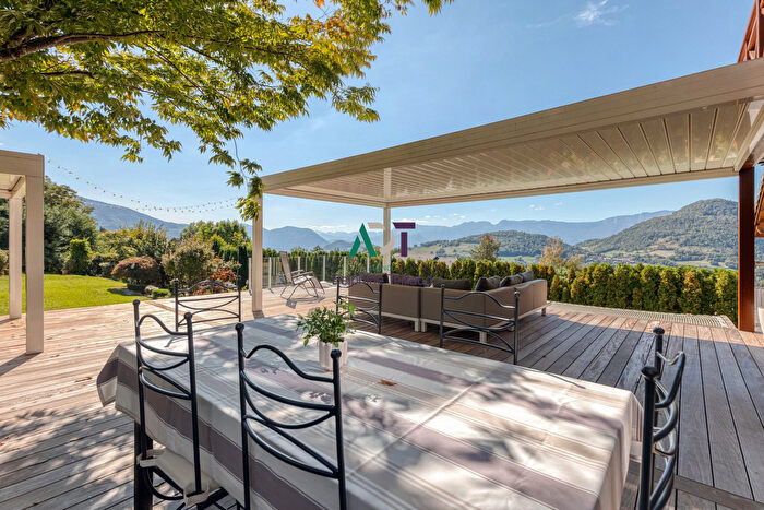 Saint-Martin-d'Uriage : Maison 10 pièces à vendre